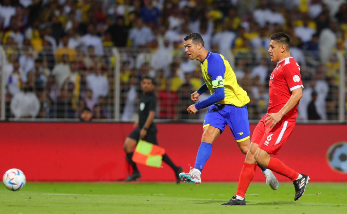 Cristiano Ronaldo humilló a Óscar Duarte y al Al-Wedah anotando cuatro ...