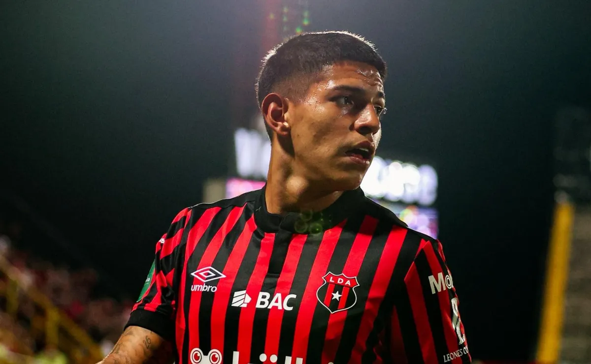 Alajuelense se pronuncia sobre el reemplazante de Alejandro Bran y otro ...