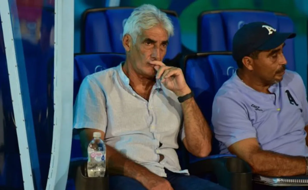 “No soportaron la presión”: Ernesto Corti señala a los jugadores de ...